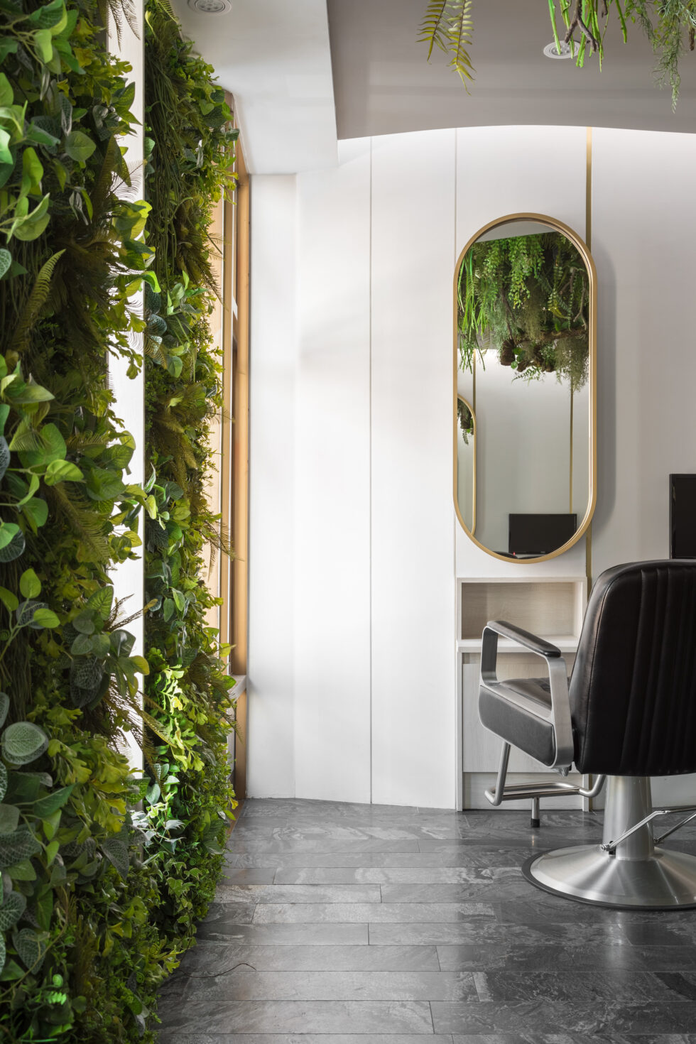 14 Beautiful Hair Salon Designs & Decor Ideas (Images)